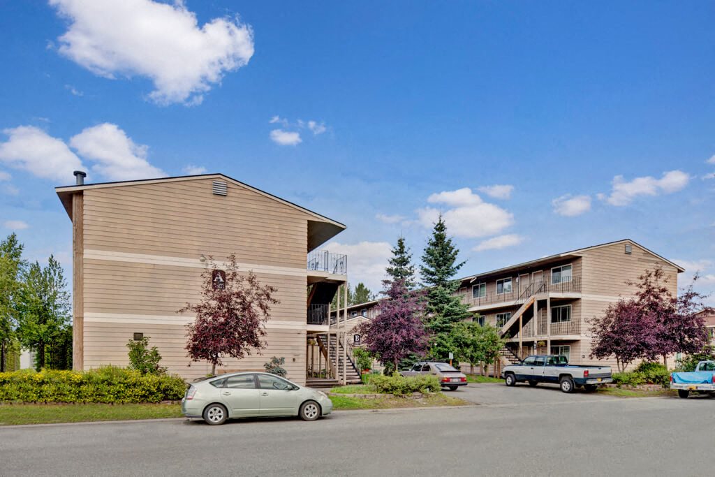 College View Apartments | Apartments in Anchorage, AK | Weidner