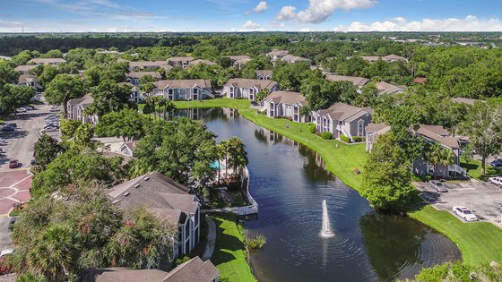Photos and Video of Colonial Pointe Apartments in Orlando, FL