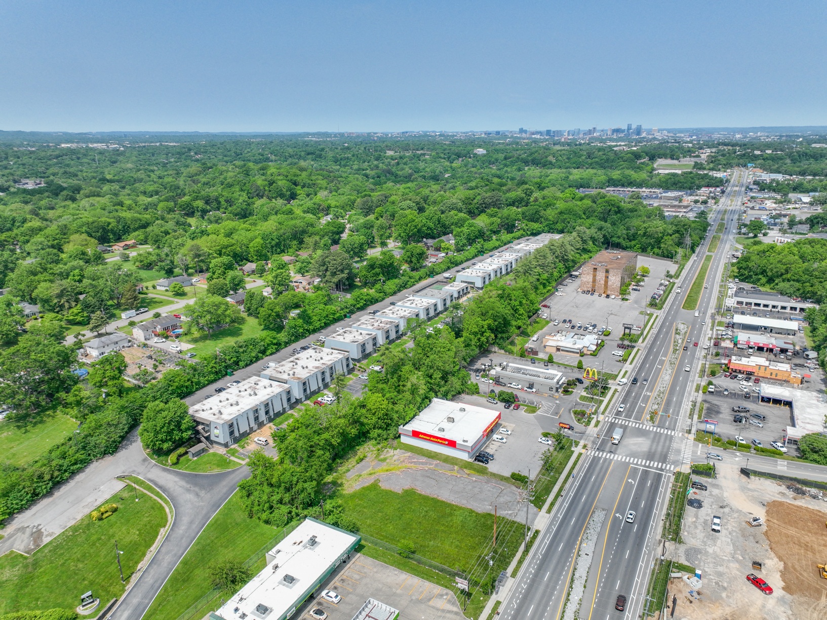 Axis Apartments | Apartments in Nashville, TN