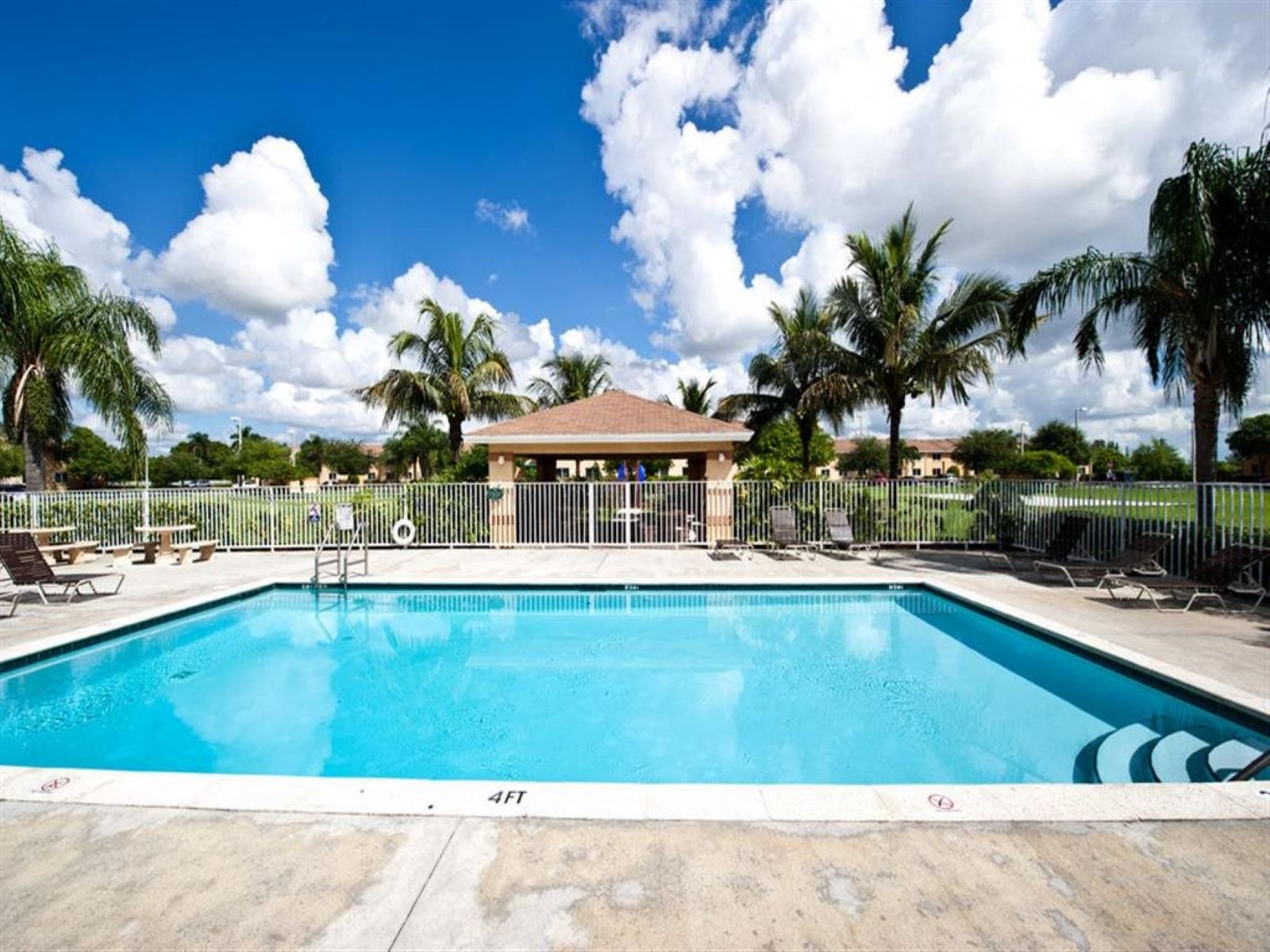 Cameron Creek | Apartments in Florida City, FL
