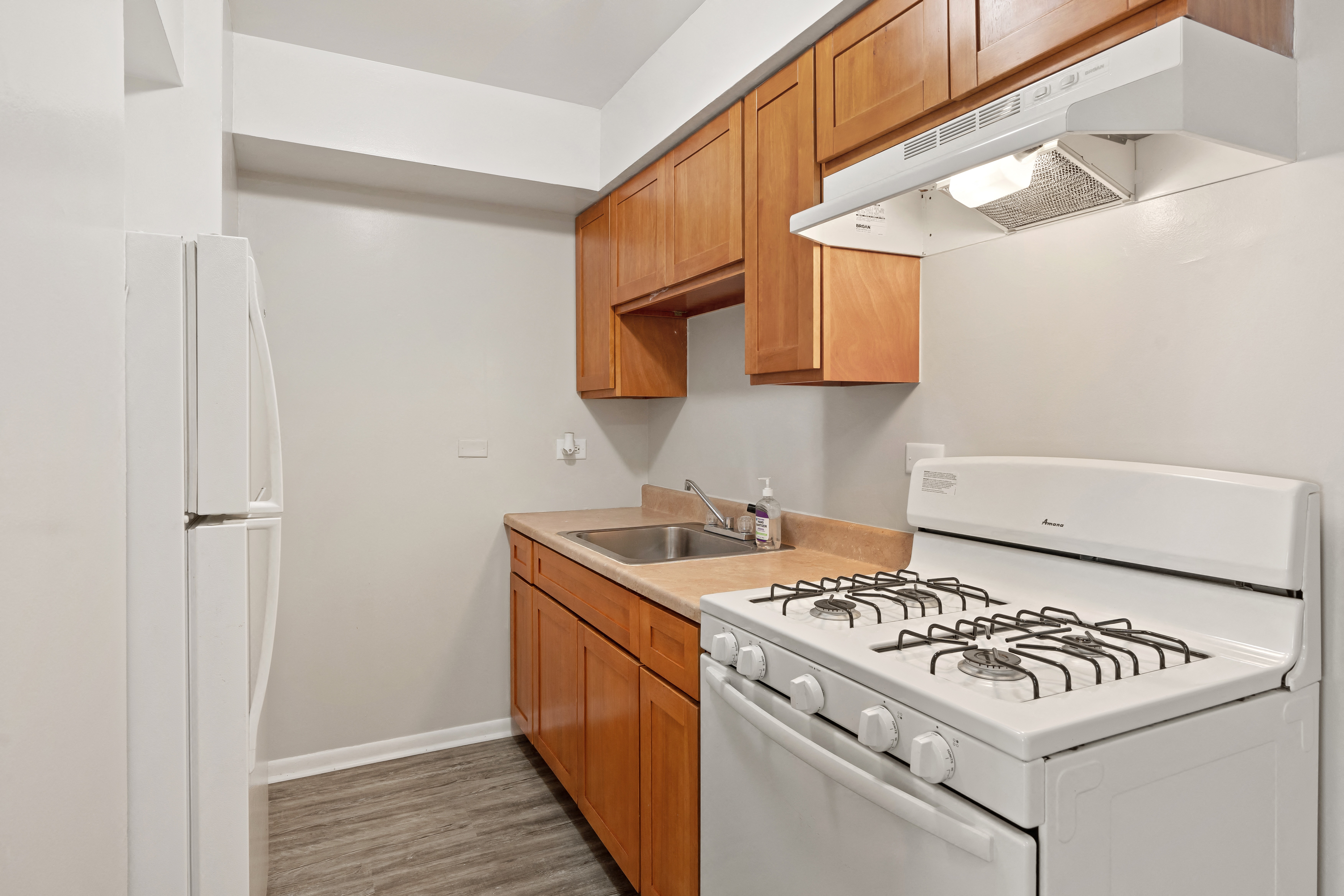 Photos and Video of Blue Station Apartments in Blue Island, IL