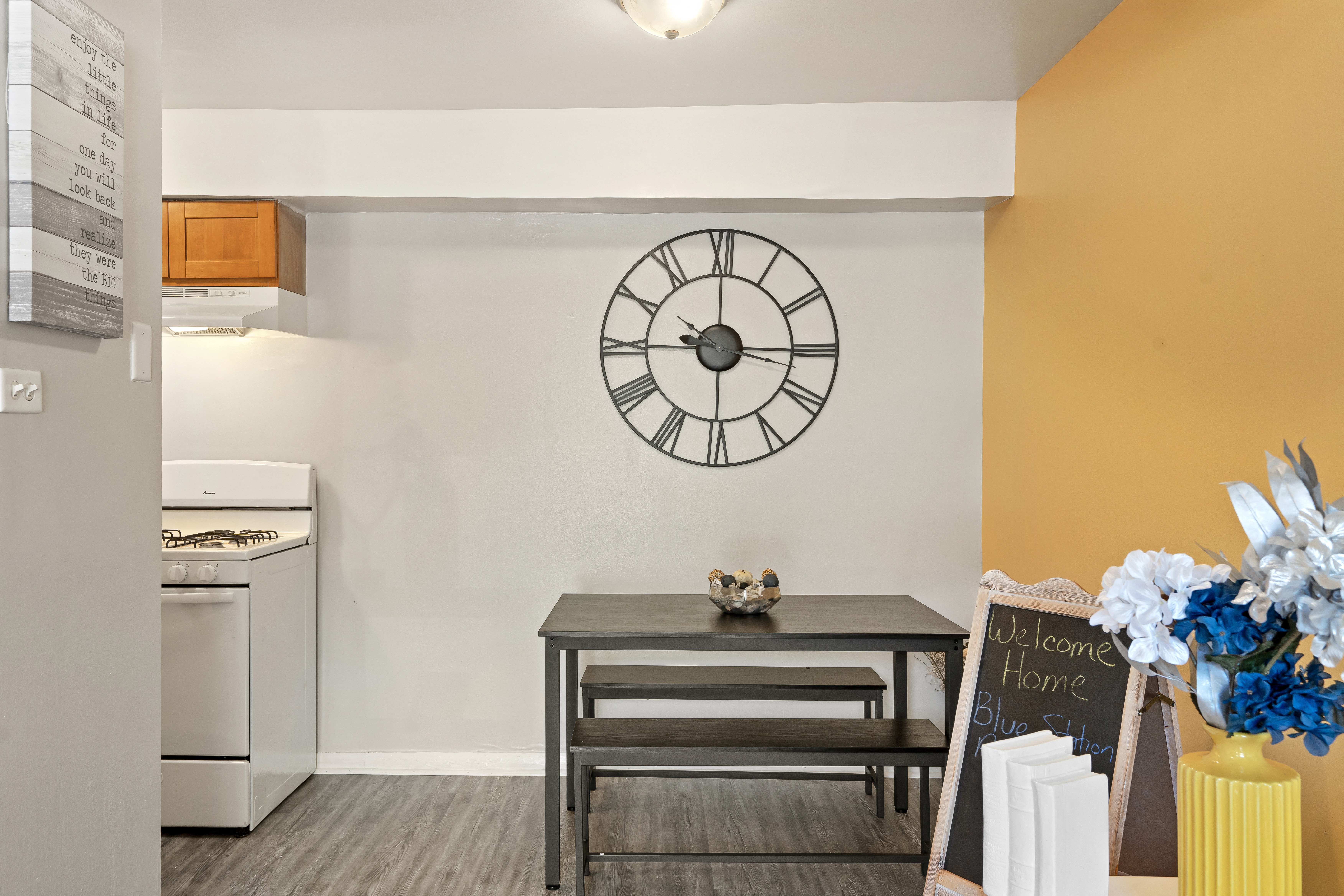 Photos and Video of Blue Station Apartments in Blue Island, IL
