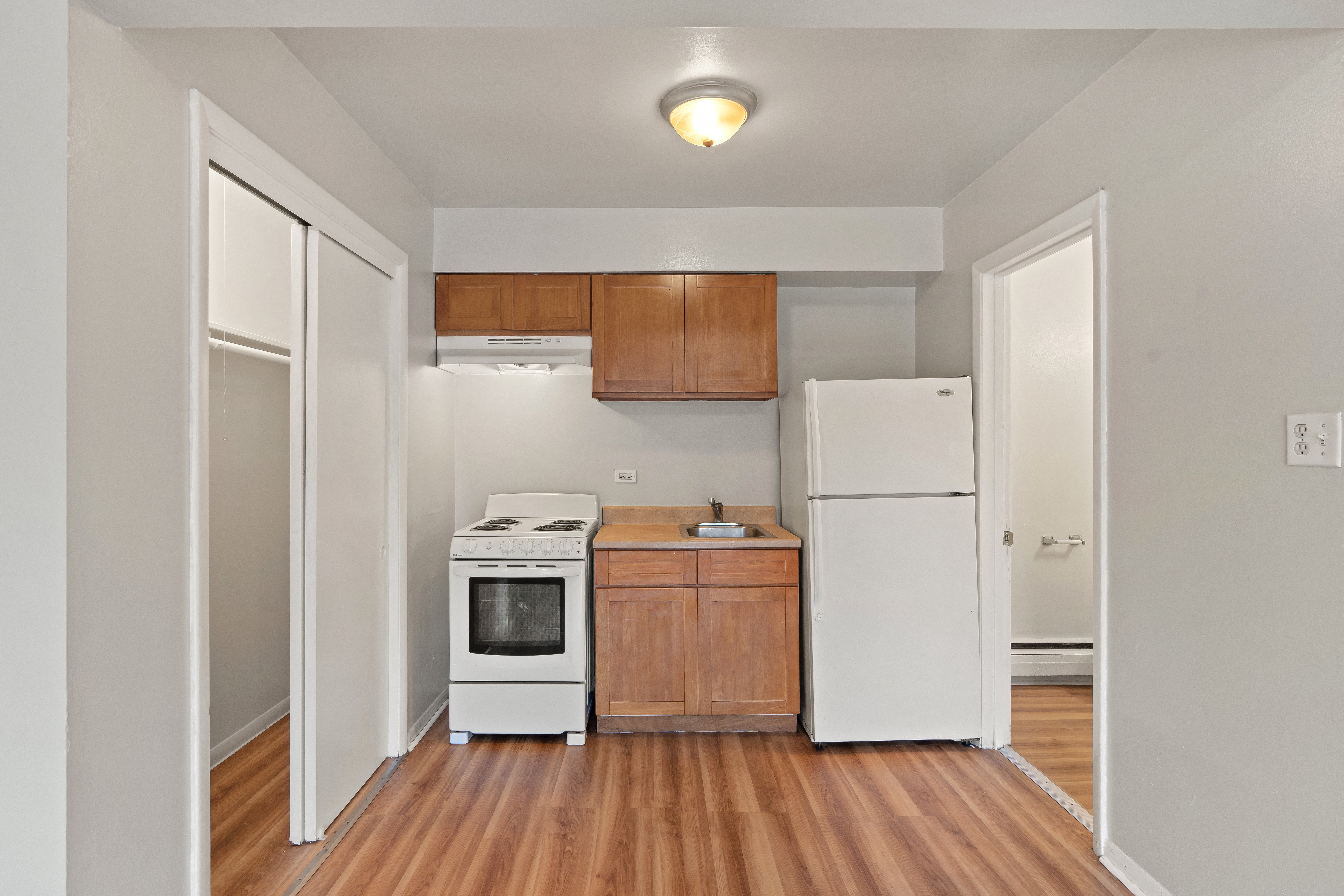 Photos and Video of Blue Station Apartments in Blue Island, IL