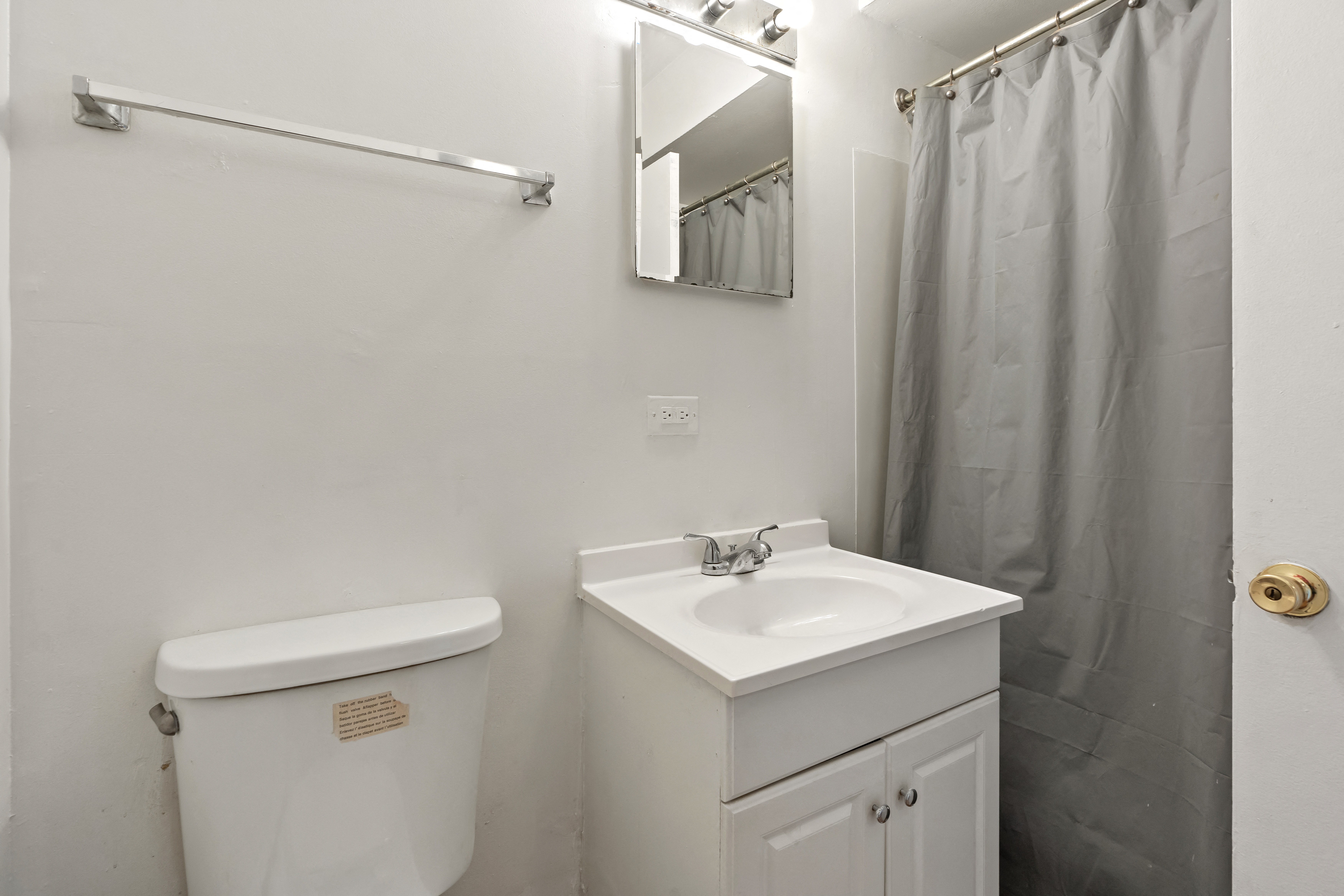 Photos and Video of Blue Station Apartments in Blue Island, IL