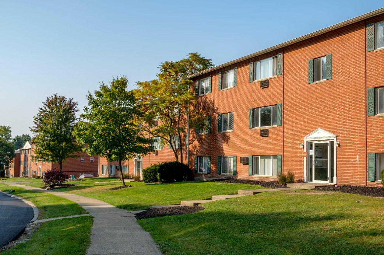 Rockside Place | Apartments in Garfield Heights, OH