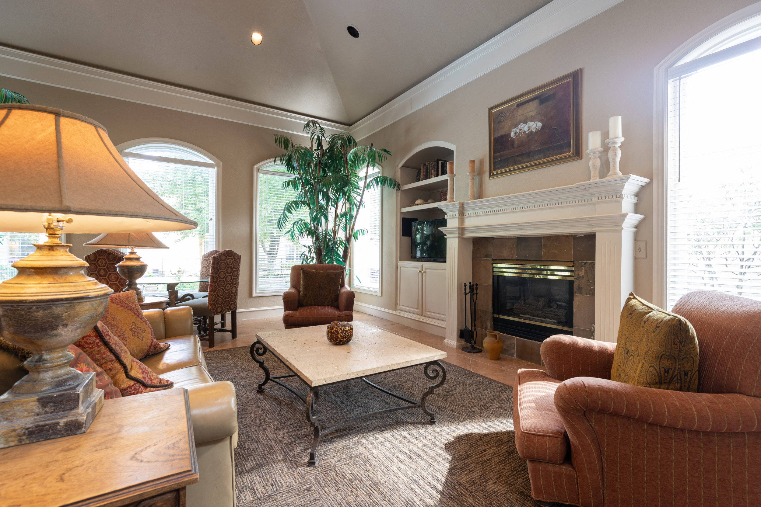 Enclave At Town Center | Apartments in Overland Park, KS