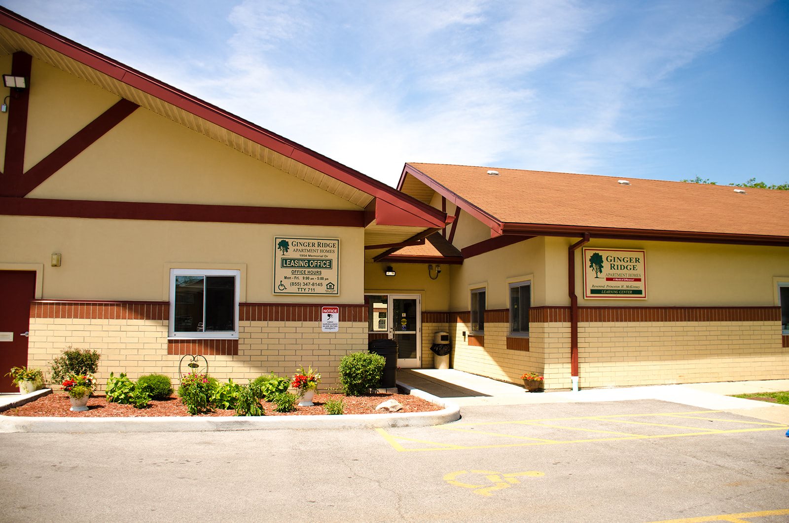 Photos and Video of Ginger Ridge Apartments in Calumet City, IL