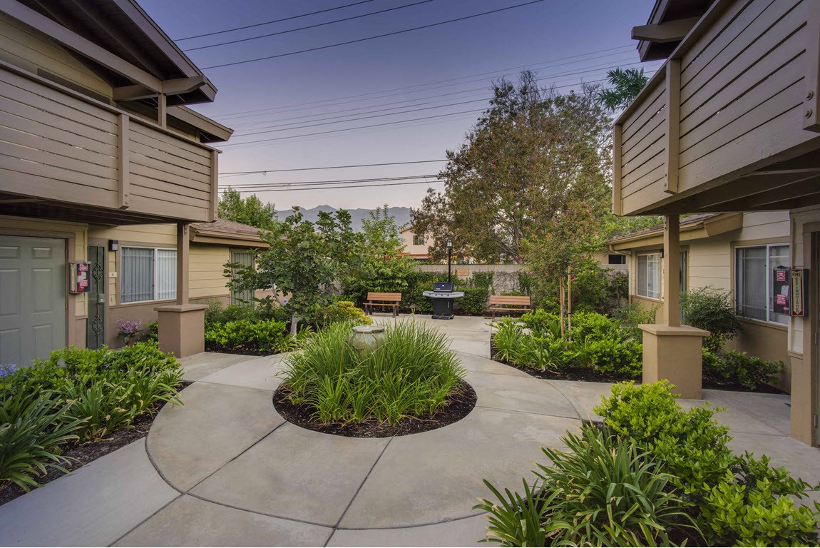 Regency Court Apartments | Apartments in Monrovia, CA