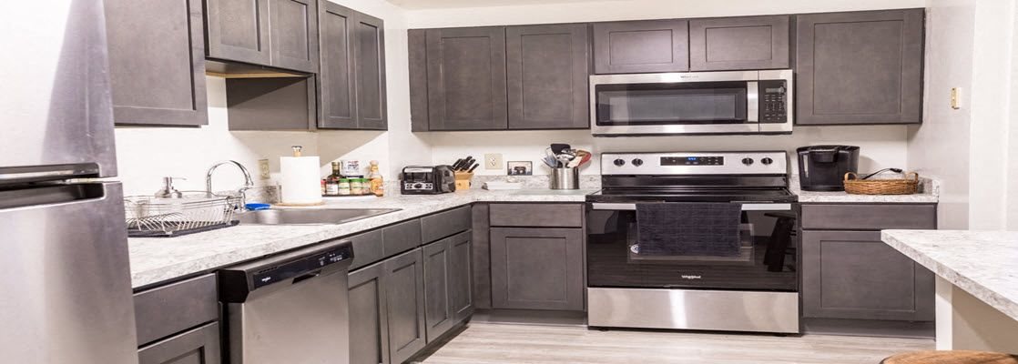 Hampton Court Apartments | Apartments in Northampton, MA