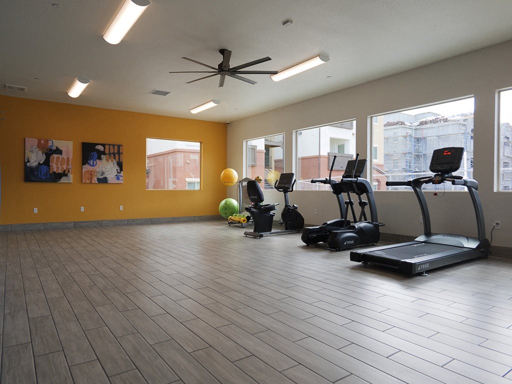 Photos and Video of Decatur Commons Family in Las Vegas, NV