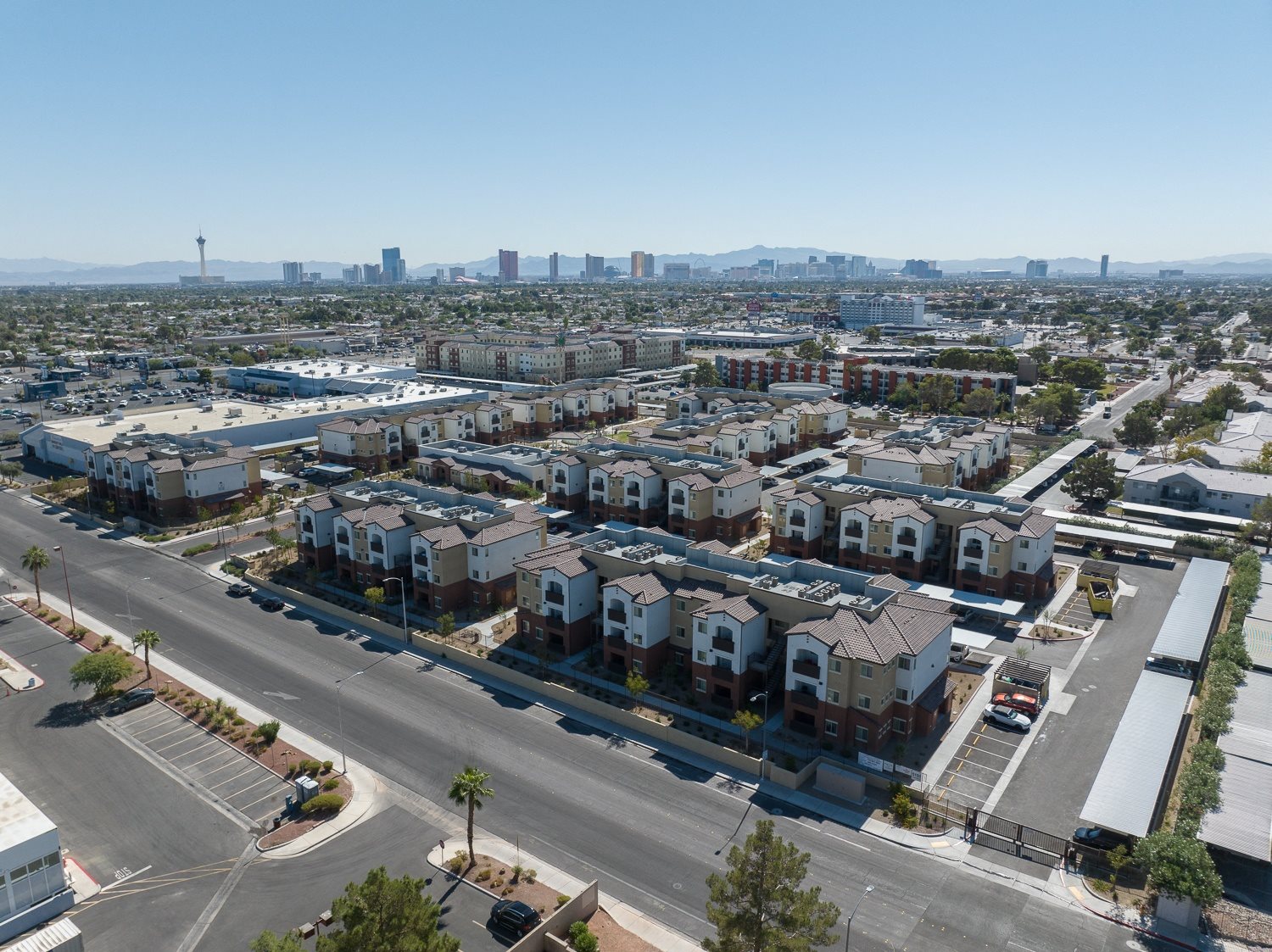 Photos and Video of Decatur Commons Family in Las Vegas, NV