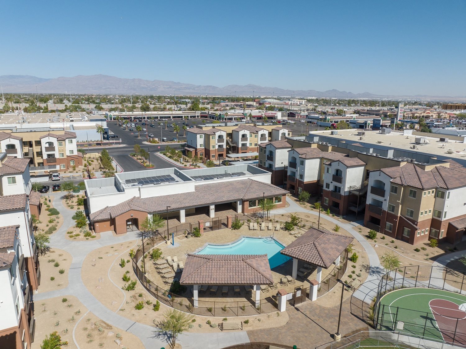 Photos and Video of Decatur Commons Family in Las Vegas, NV