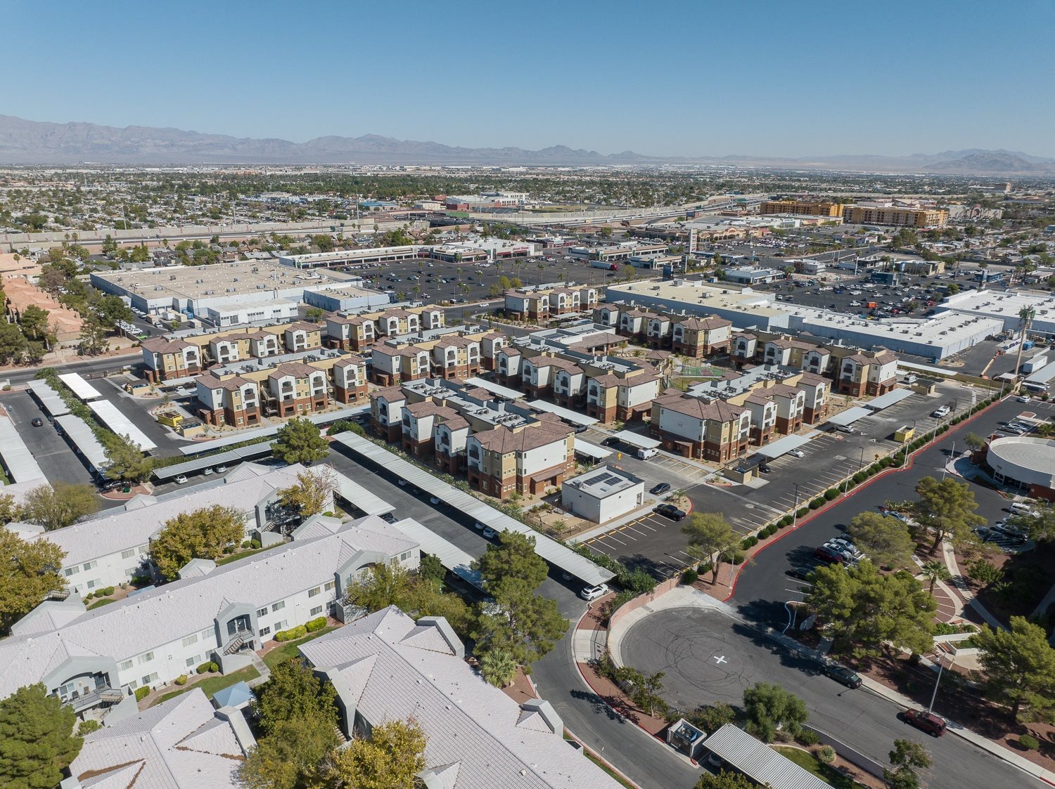 Photos and Video of Decatur Commons Family in Las Vegas, NV