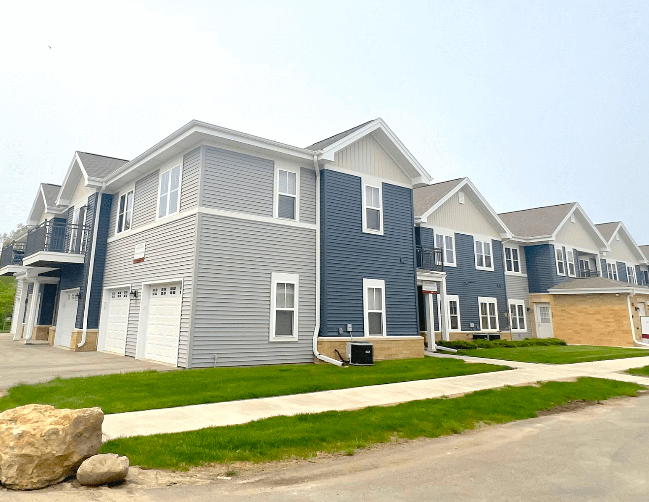 Lake Delton Apartment Homes