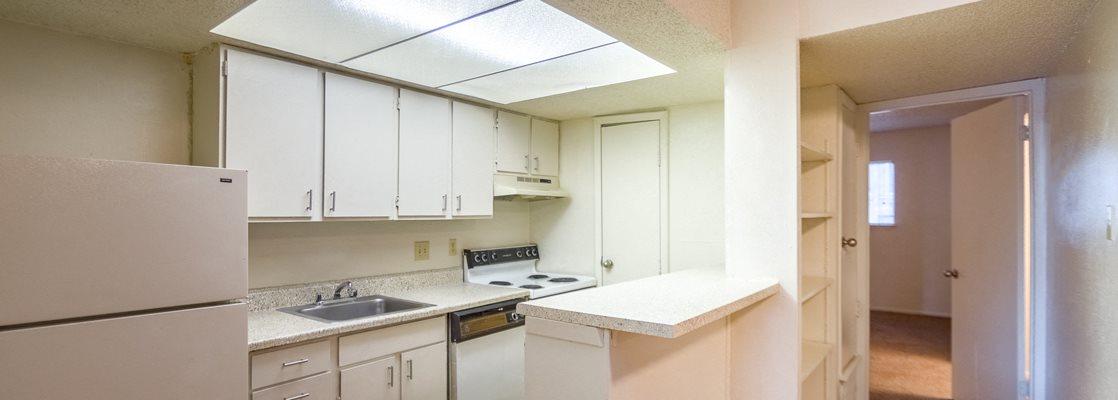 The Brook Apartments | Apartments in Austin, TX