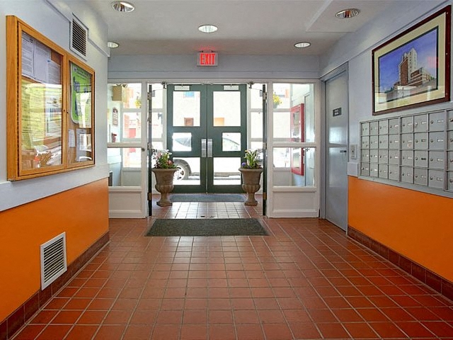 Photos | Oak Terrace Apartments in Boston
