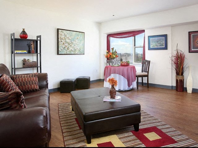 Photos | Oak Terrace Apartments in Boston