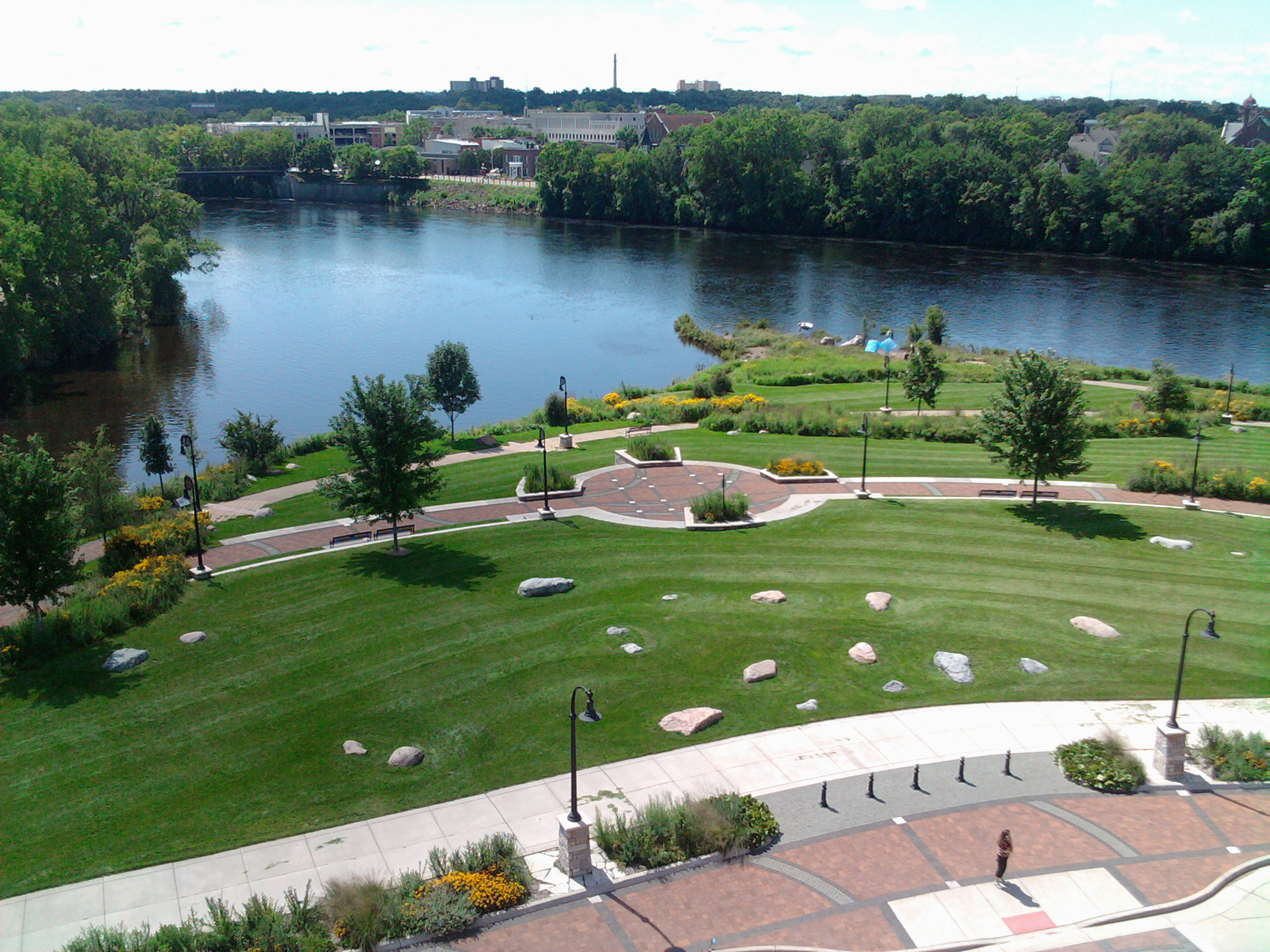 Riverfront Terrace Apartments | Apartment and Community Amenities