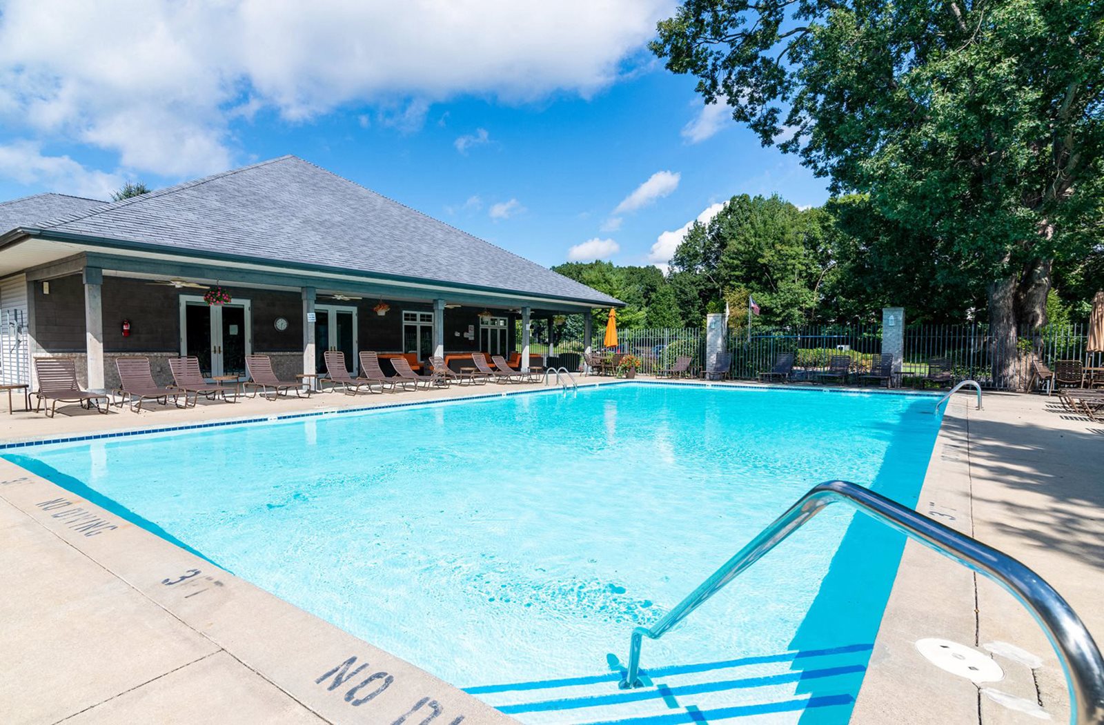 Woodland Ridge Apartments | Apartments in Spring Lake, MI