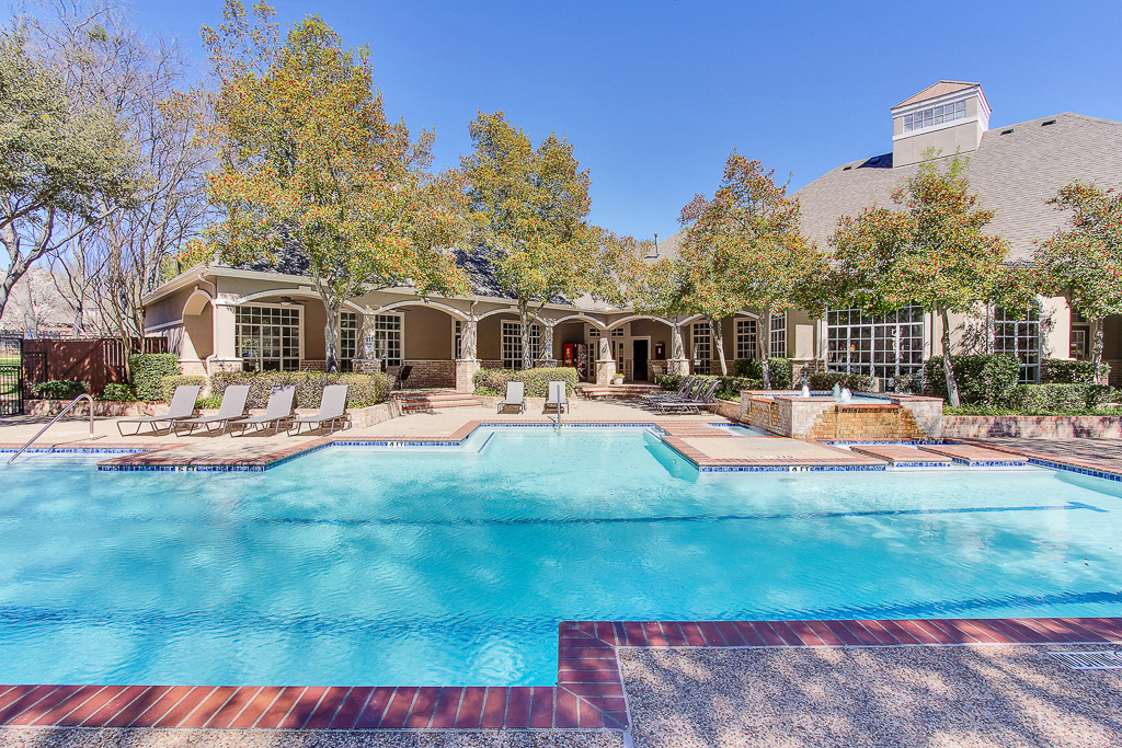 Photos and Video of Colonnade at Willow Bend in Plano, TX