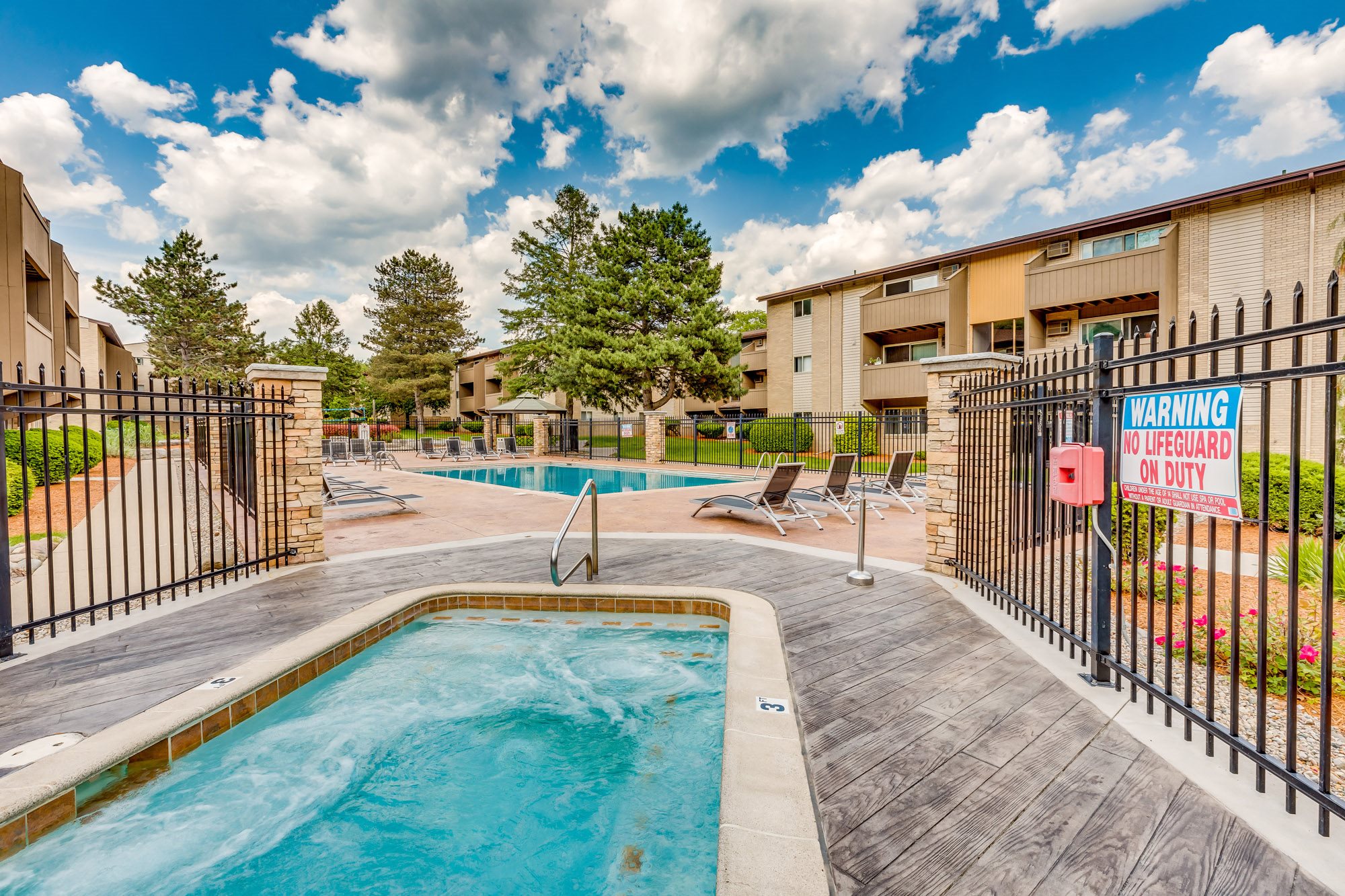 Capitol Villa Apartments | Apartments in East Lansing, MI