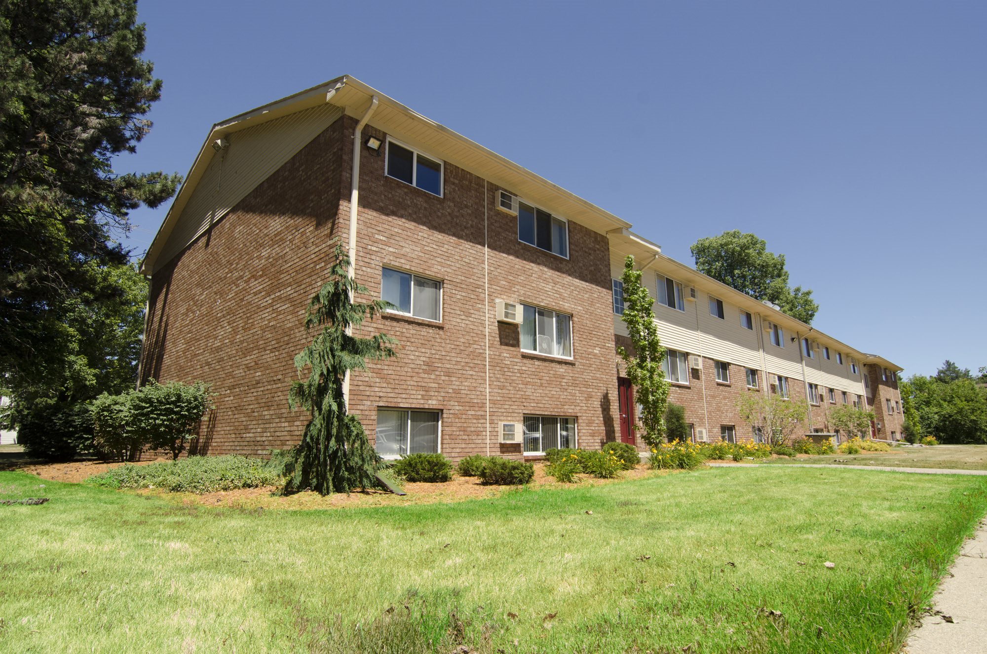 Valley Forge Apartments | Apartments in East Lansing, MI