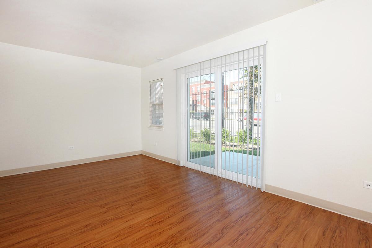 Oakley Square Apartments in Chicago, IL | Floor Plans