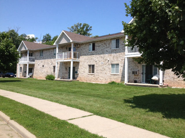220 W Valley Rd | Apartments in Appleton, WI | RENTCafe