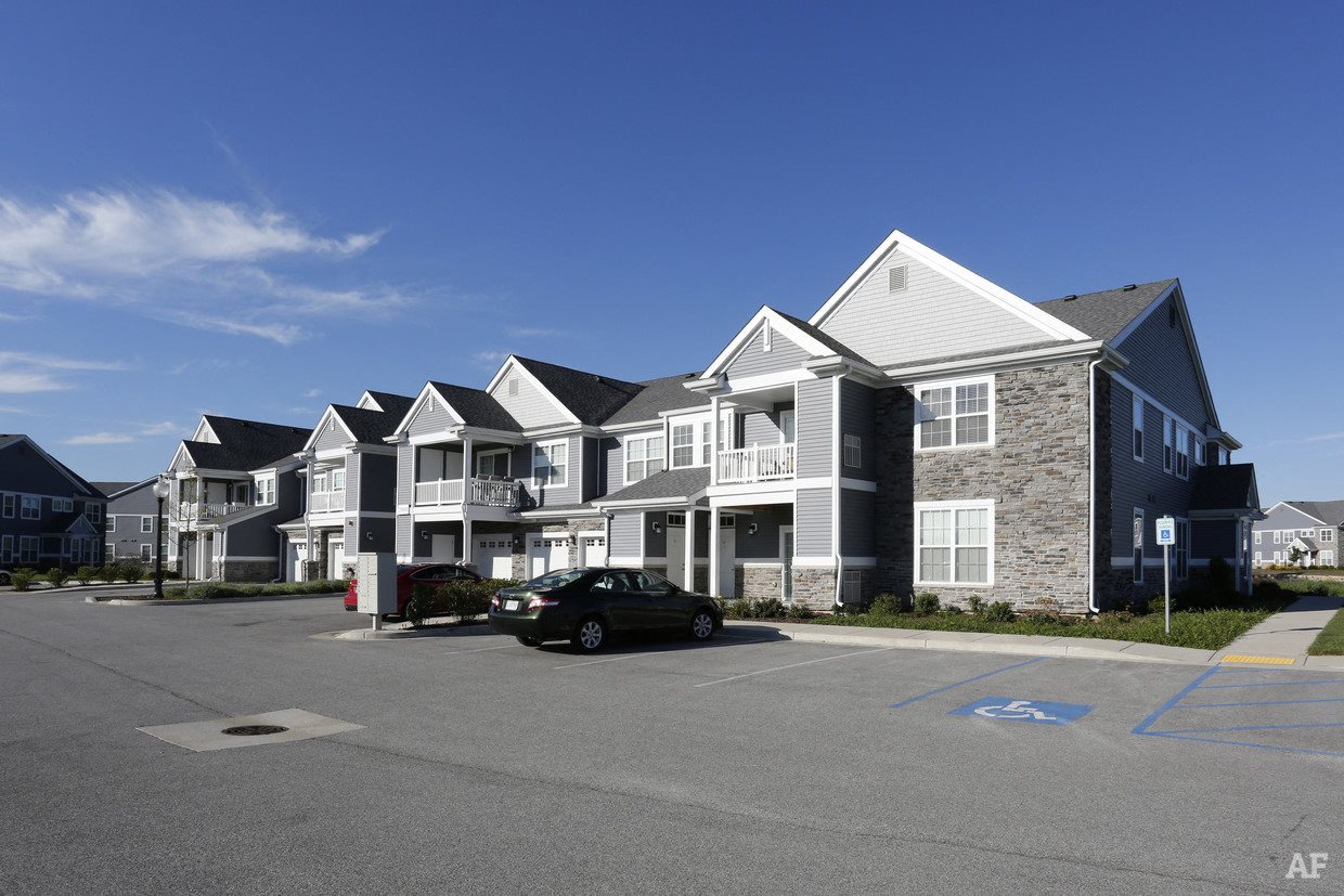 Merrillville, IN Apartments | Prairie Point Photos