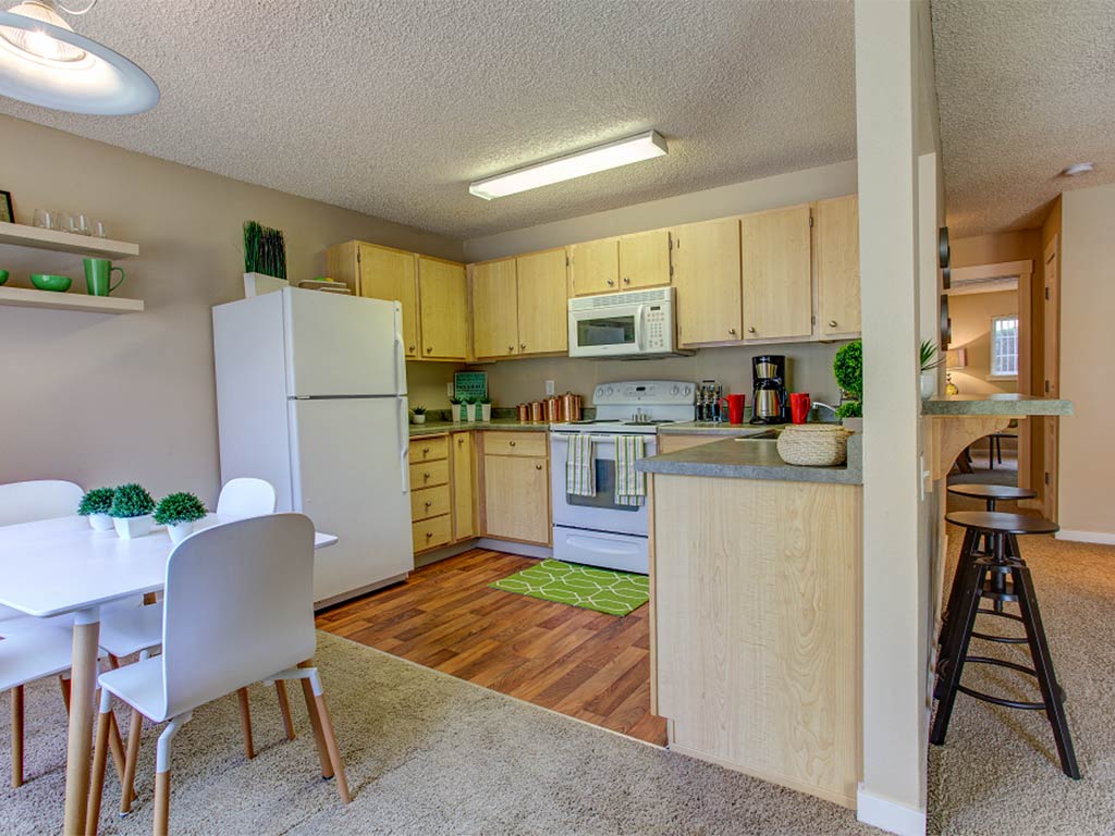 Apartments for Rent in Cedar Mill | Commons at Timber Creek