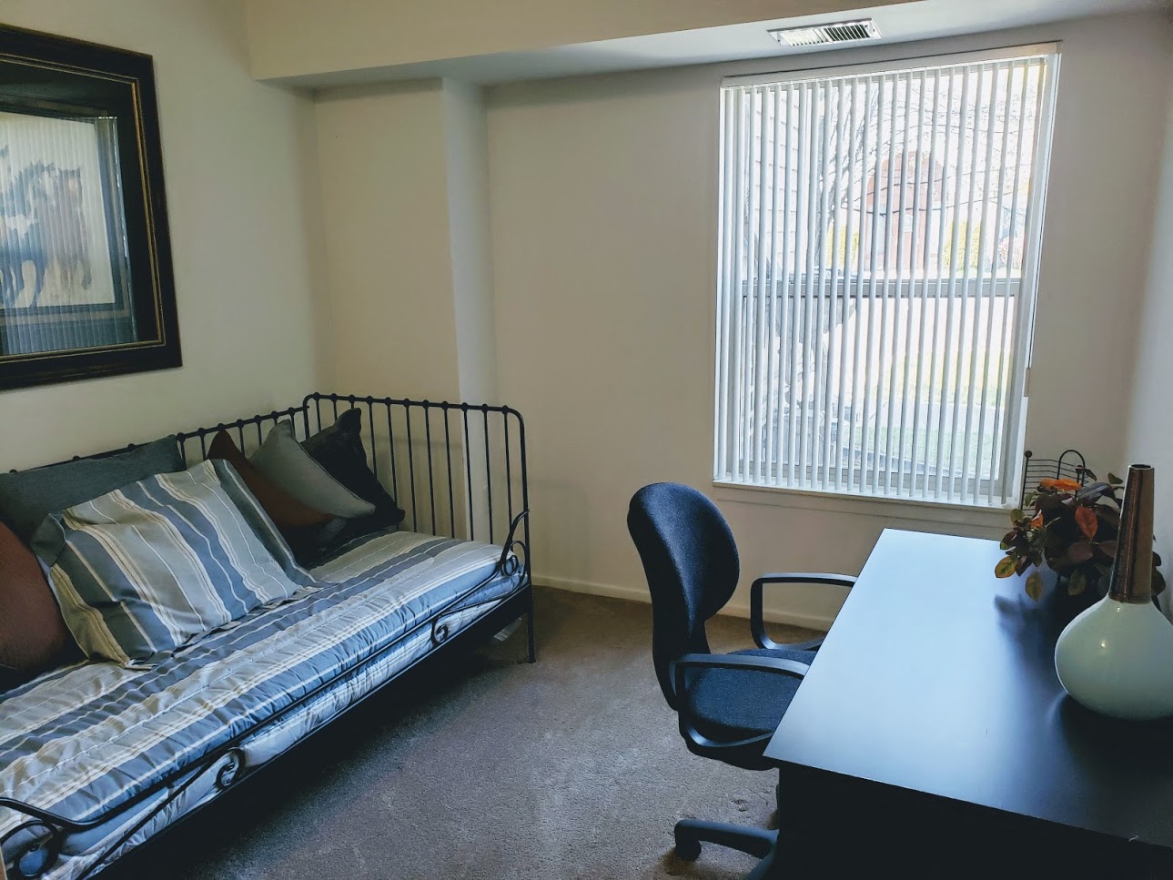 Chene Park Commons | Apartments in Detroit, MI | RENTCafe