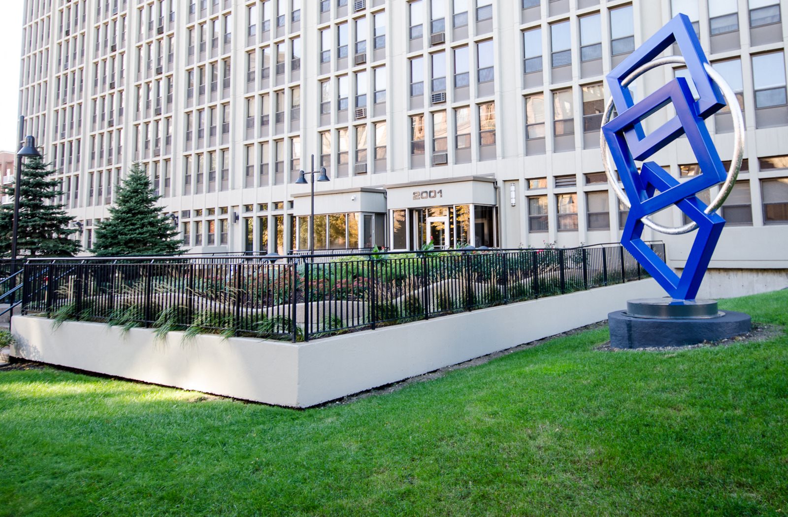 Long Grove House | Apartments in Chicago, IL