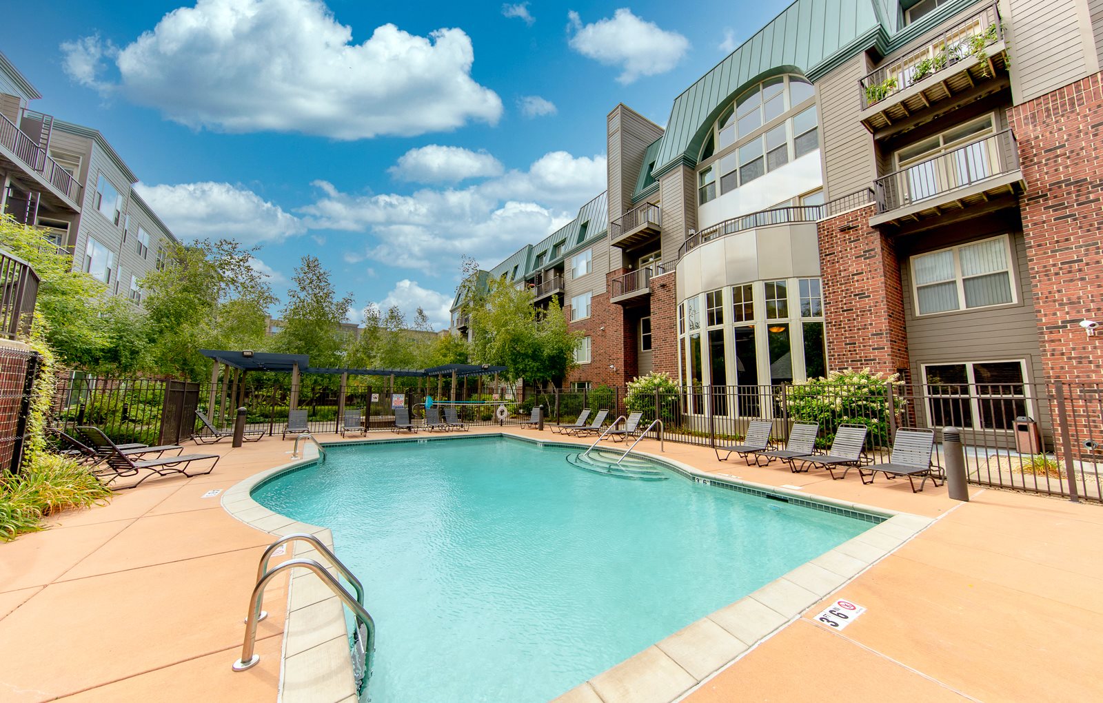 808 Berry Place | Apartments in Saint Paul, MN