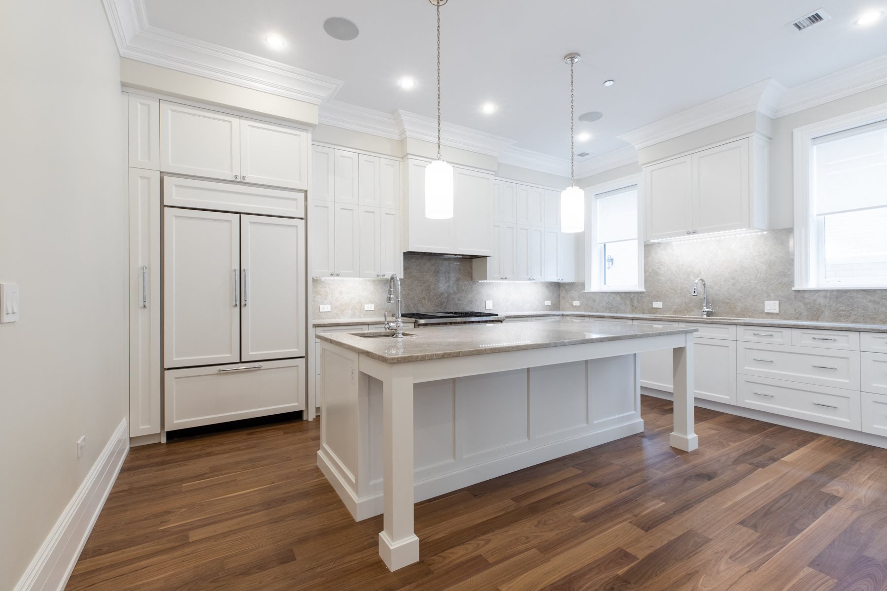 Chestnut Row Homes |Luxury Rental Chicago | Gold Coast Chicago Townhouses