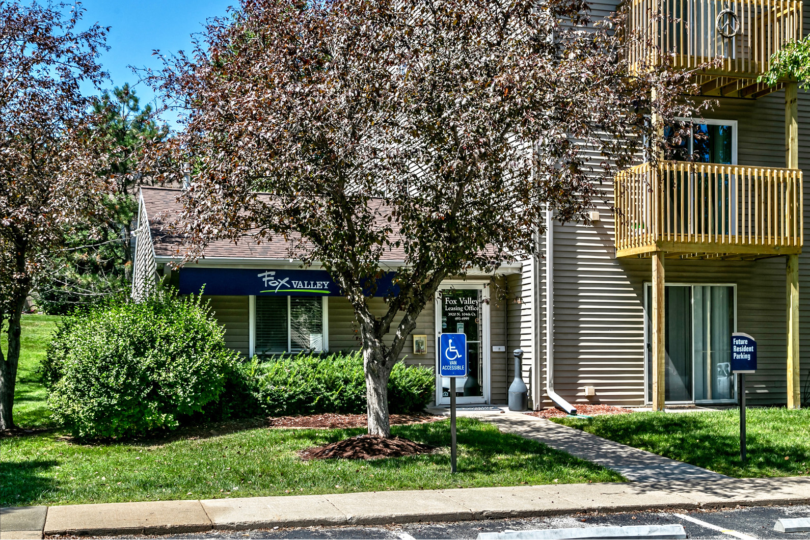 Fox Valley Apartments | Apartments in Omaha, NE