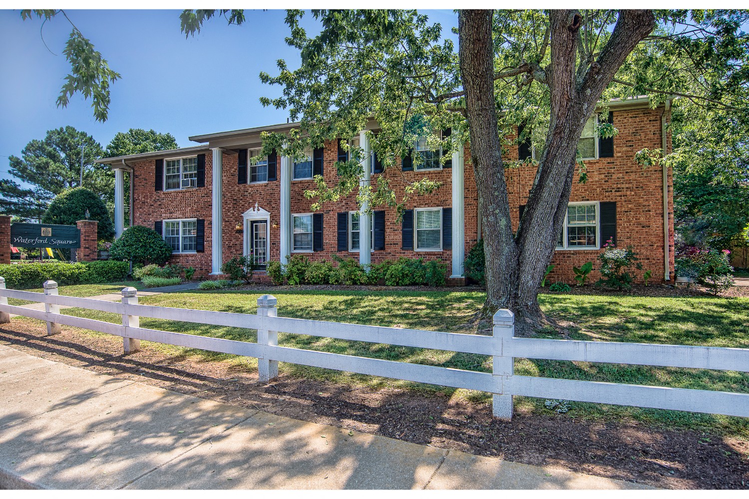 Waterford Square Apartment Homes | Apartments in Huntsville, AL