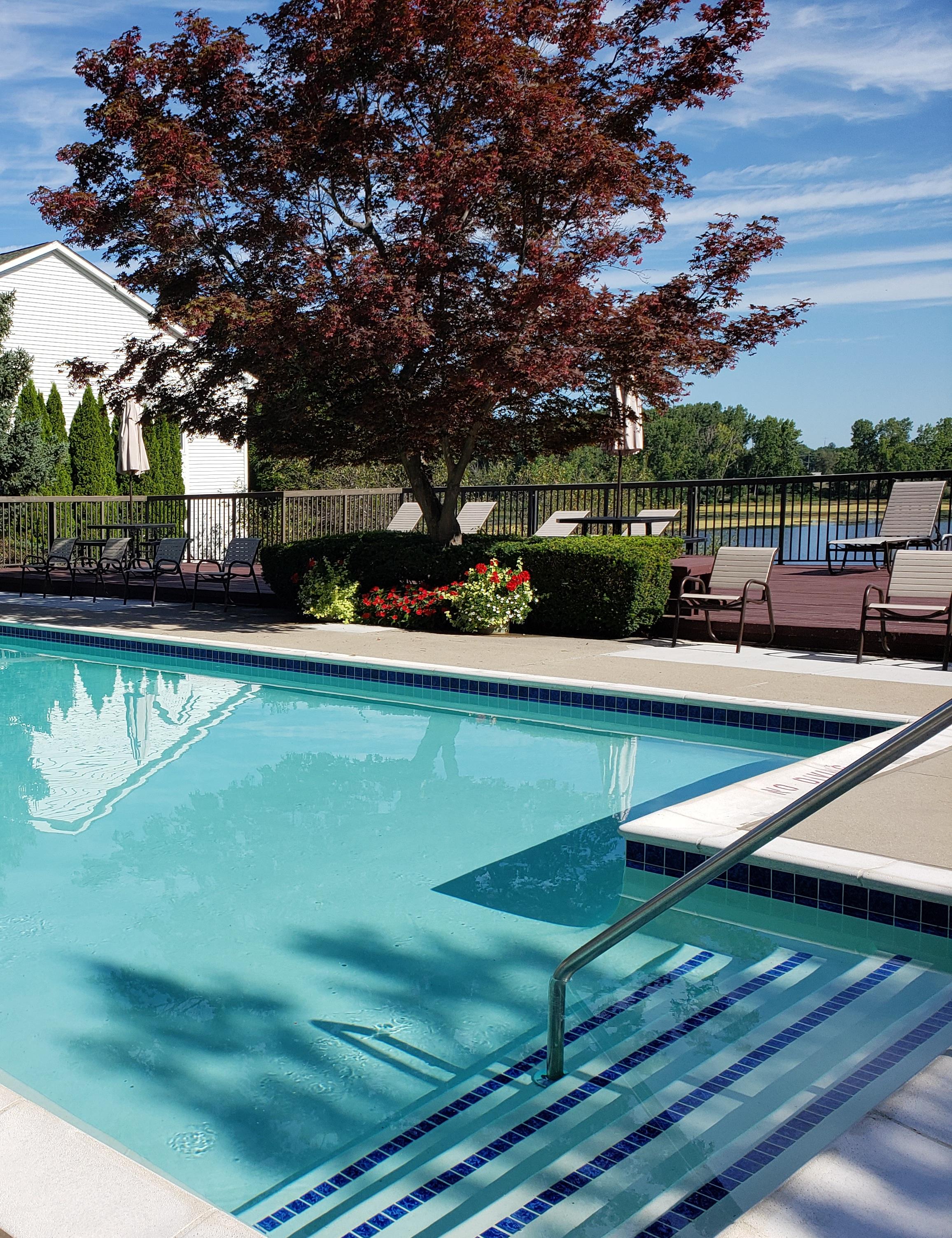 Photos and Video of Crystal Lake Apartments in Pontiac, MI