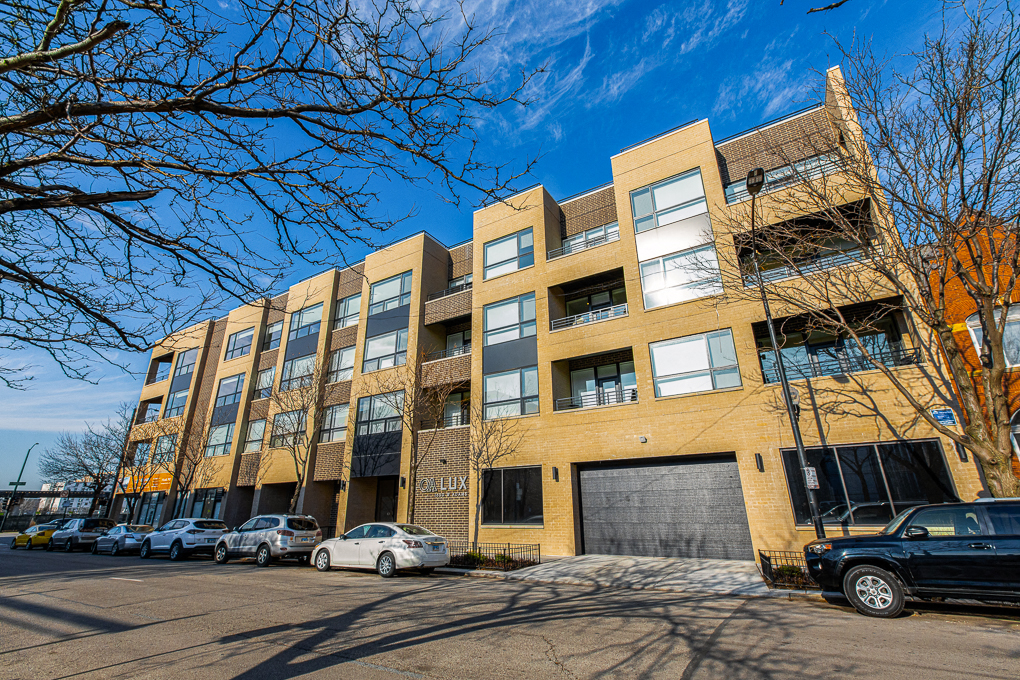 1650 W Adams St | Luxury Living in the West Loop