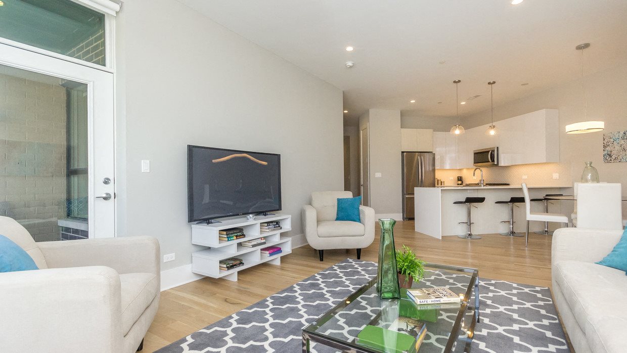 1650 W Adams St | Luxury Living in the West Loop