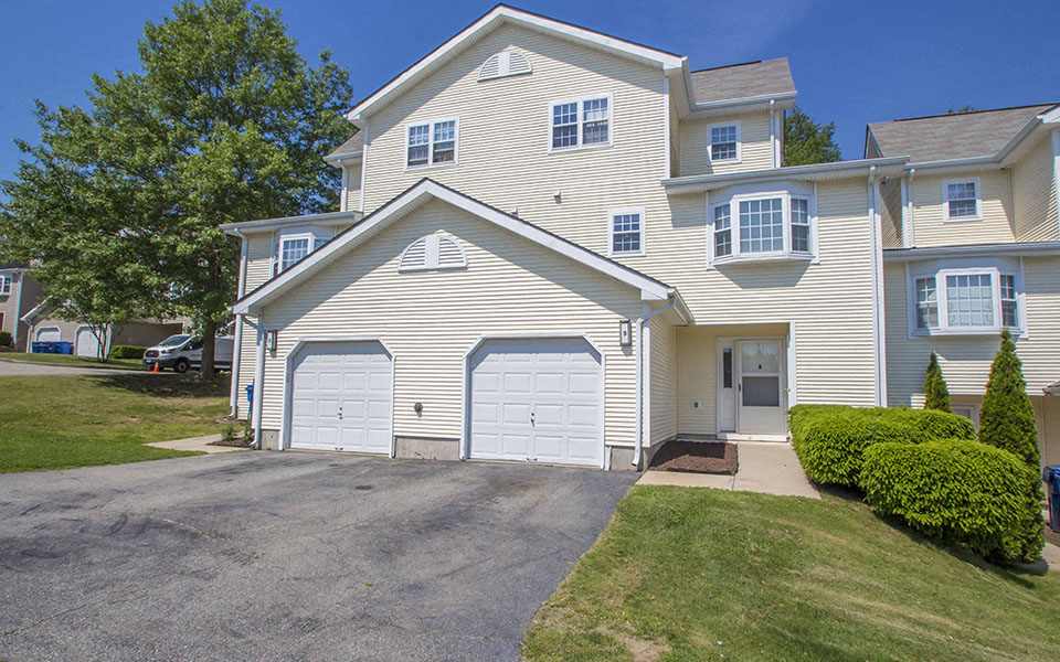 Photos | Beacon Point Homes | Rental Homes in Groton, CT