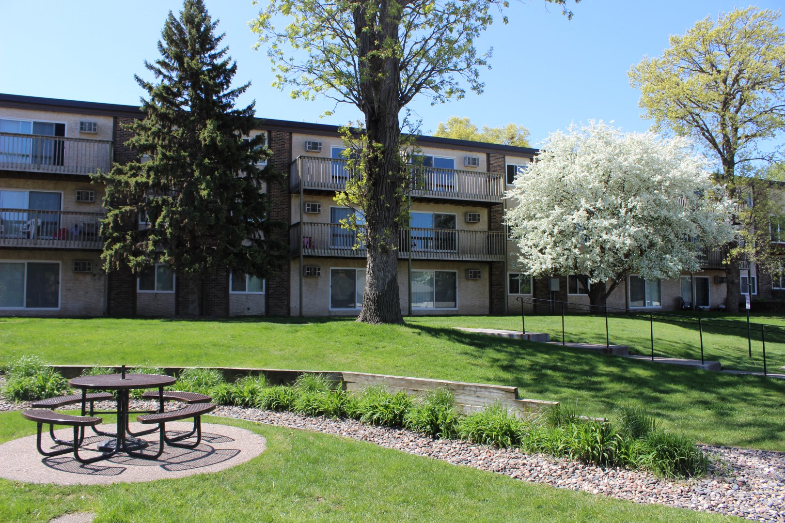 Valley Place Apartments | Apartments in Crystal, MN