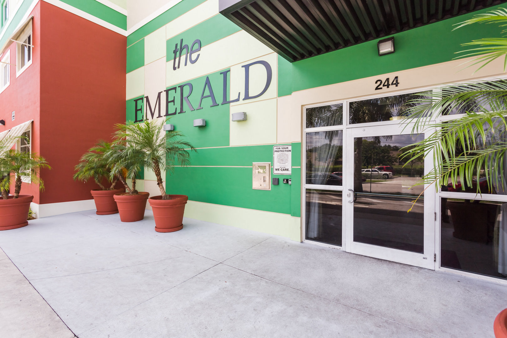 Emerald Terrace | Apartments in Miami, FL