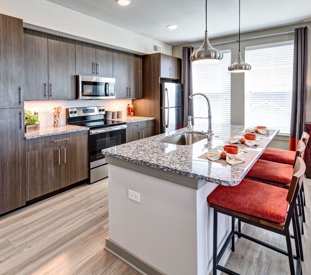 North 680 | Apartments in Schaumburg, IL