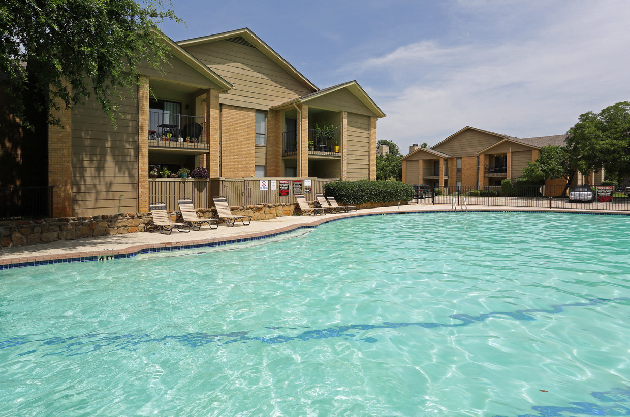 Photos and Video of Dove Creek Villas in Grapevine, TX